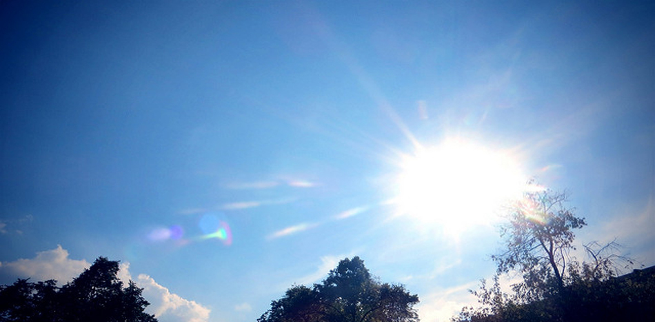 How Reflected Sun Can Melt Vinyl Siding - Allura CMS